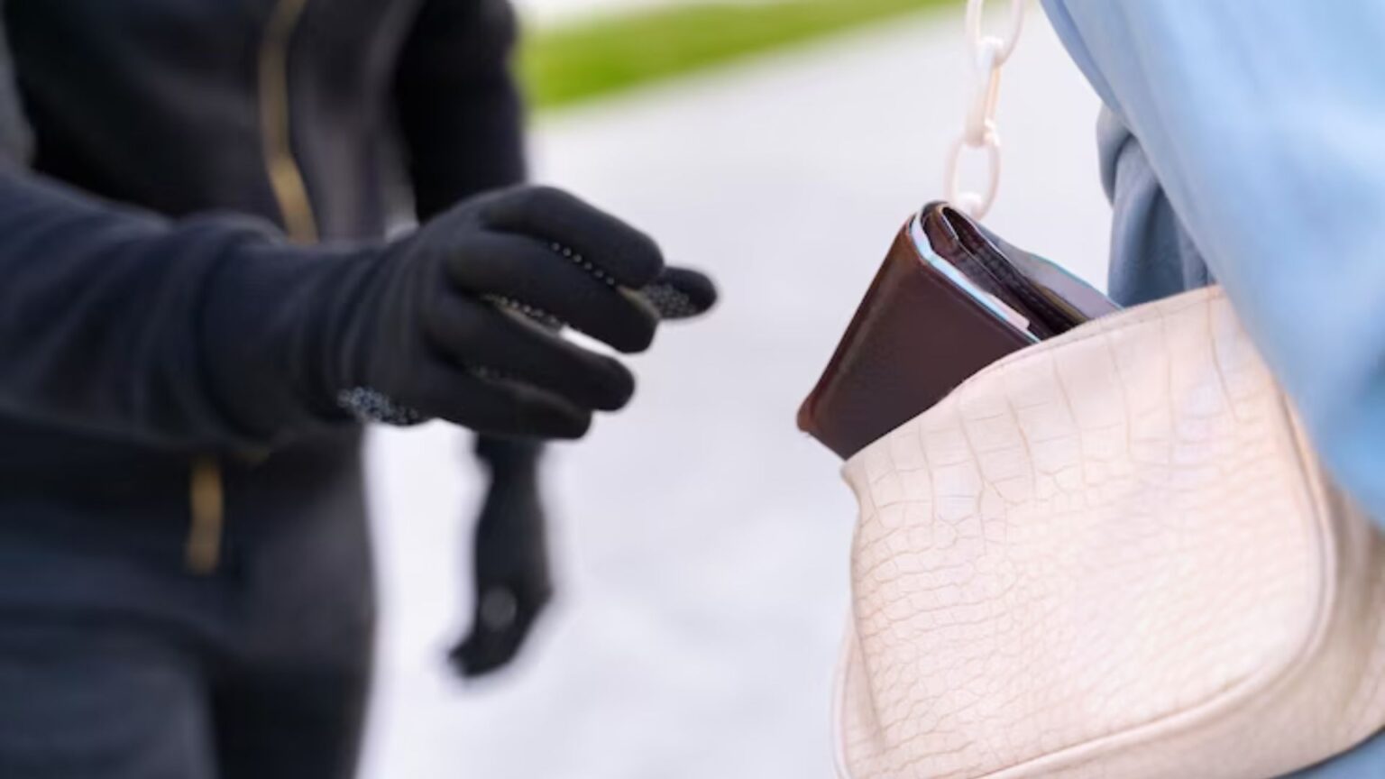 Qué es un Pickpocket: Descubre el arte del carterista